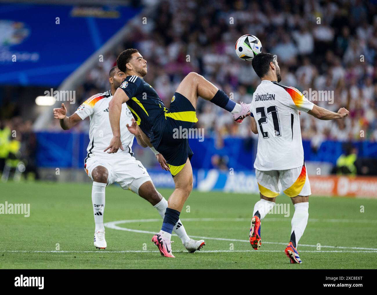 Muenchen, Allianz Arena, 19.09.2021: Che Adams of scotland (M ...