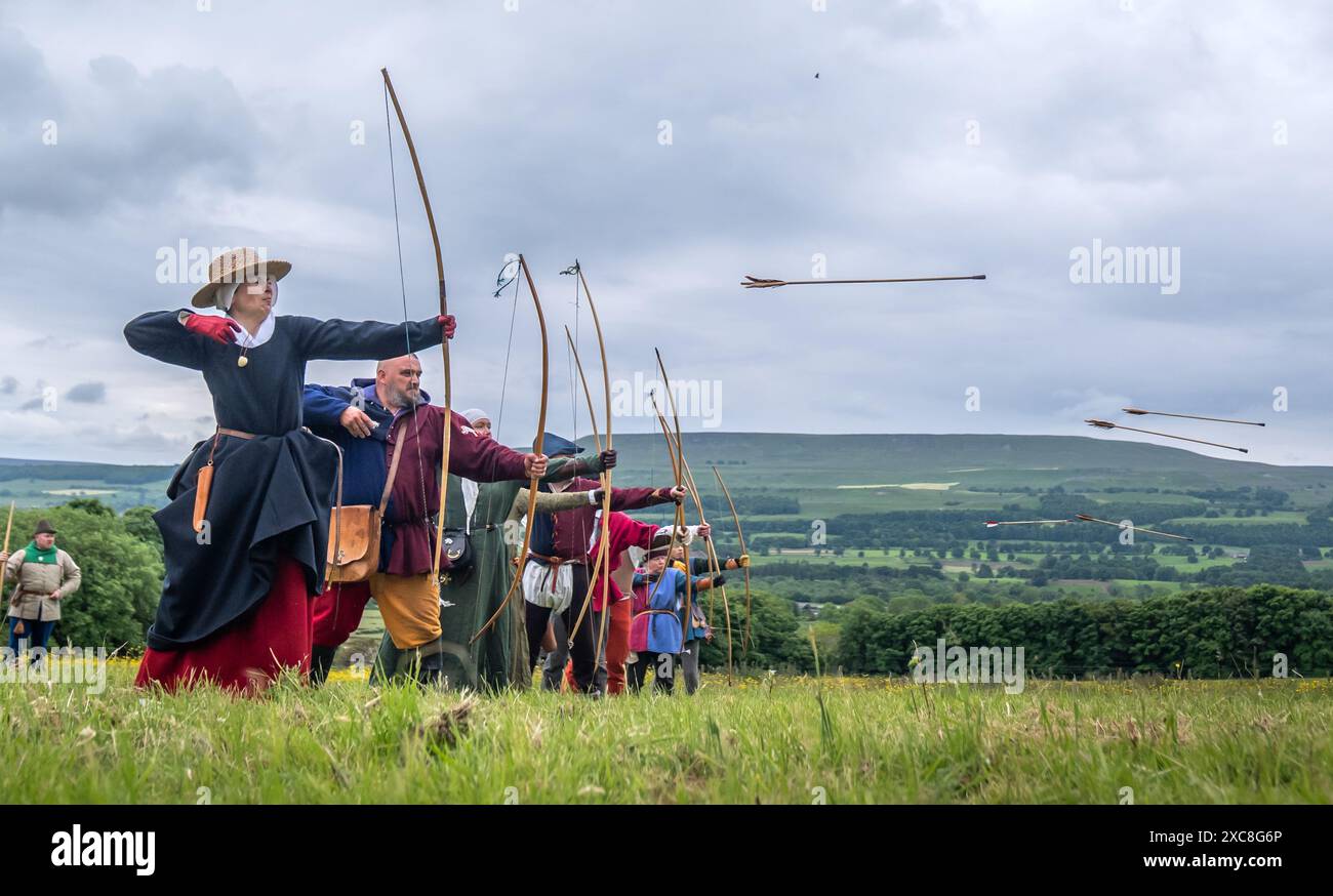 15th century reenactors from Sir John Savile's Household and friends ...