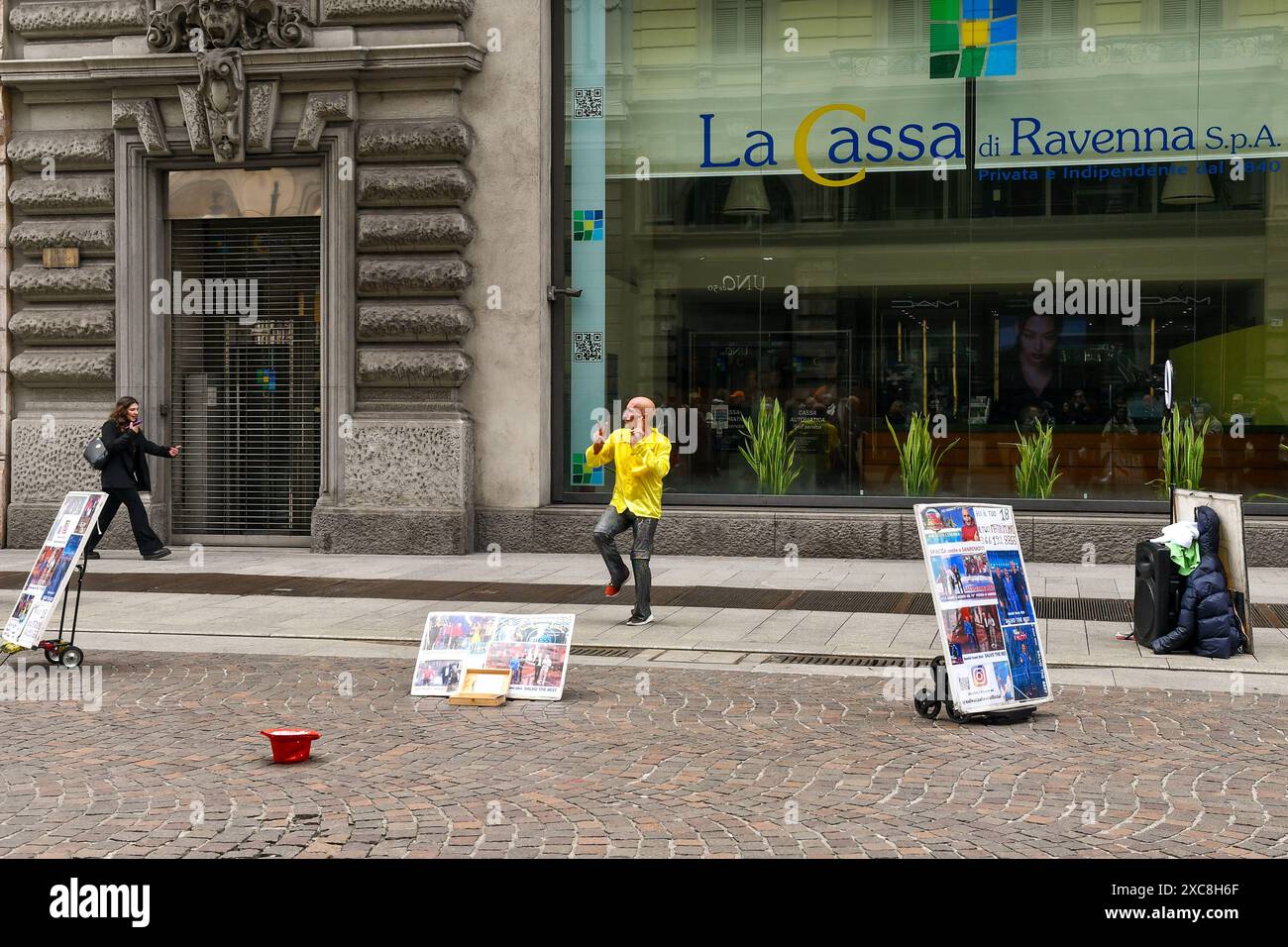 Street performer Salvo The Best, famous for dancing every day in the ...