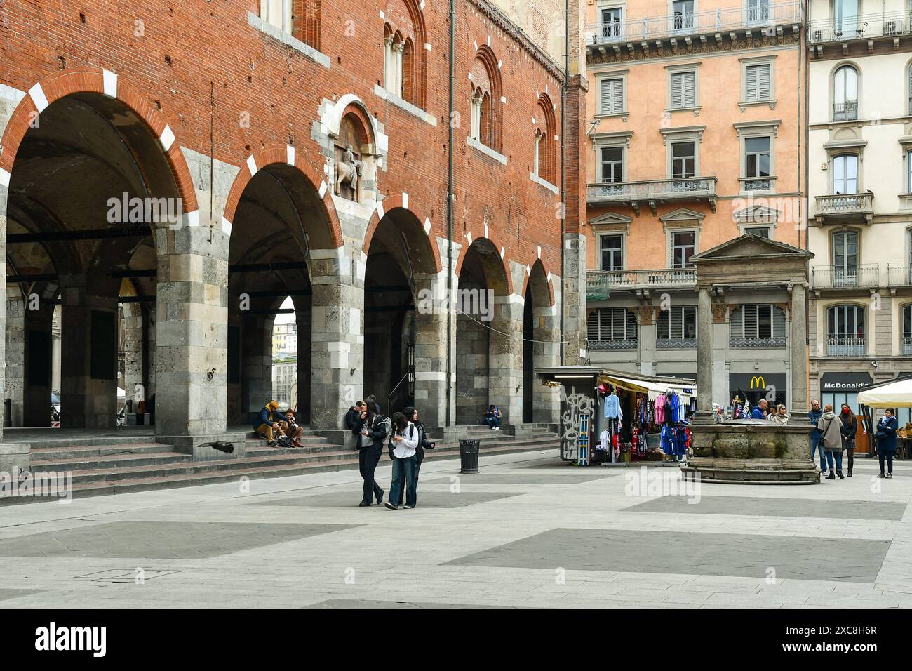 Piazza dei Mercanti medieval square with the Broletto Nuovo, or Palazzo ...