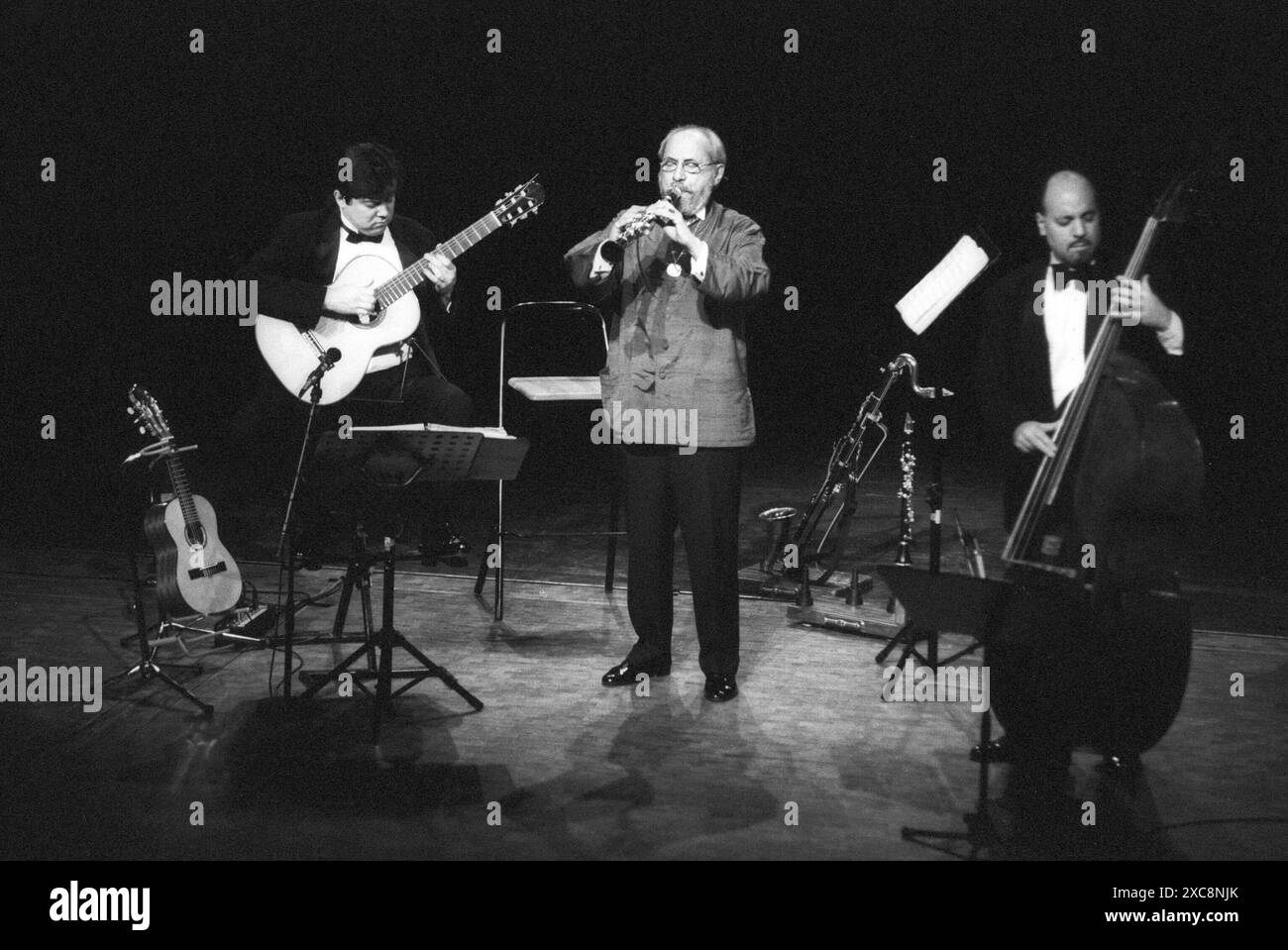 Bass klarinette Black and White Stock Photos & Images - Alamy