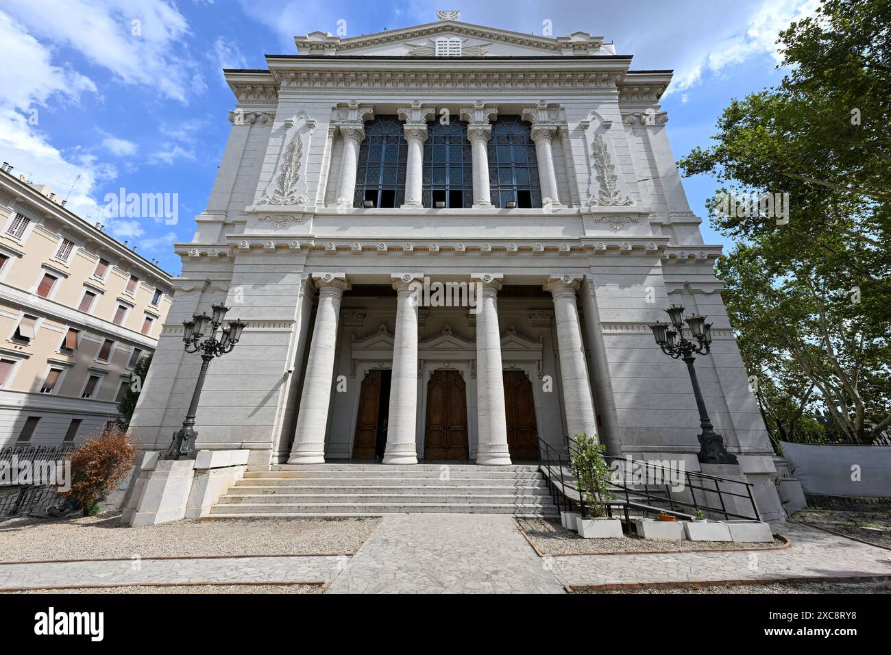 The Great Synagogue of Rome. Though the Jewish community of Rome goes ...