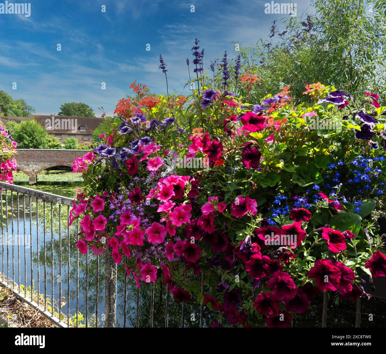 The Old Culham Bridge over Abbey Stream with flowers in hanging basket ...
