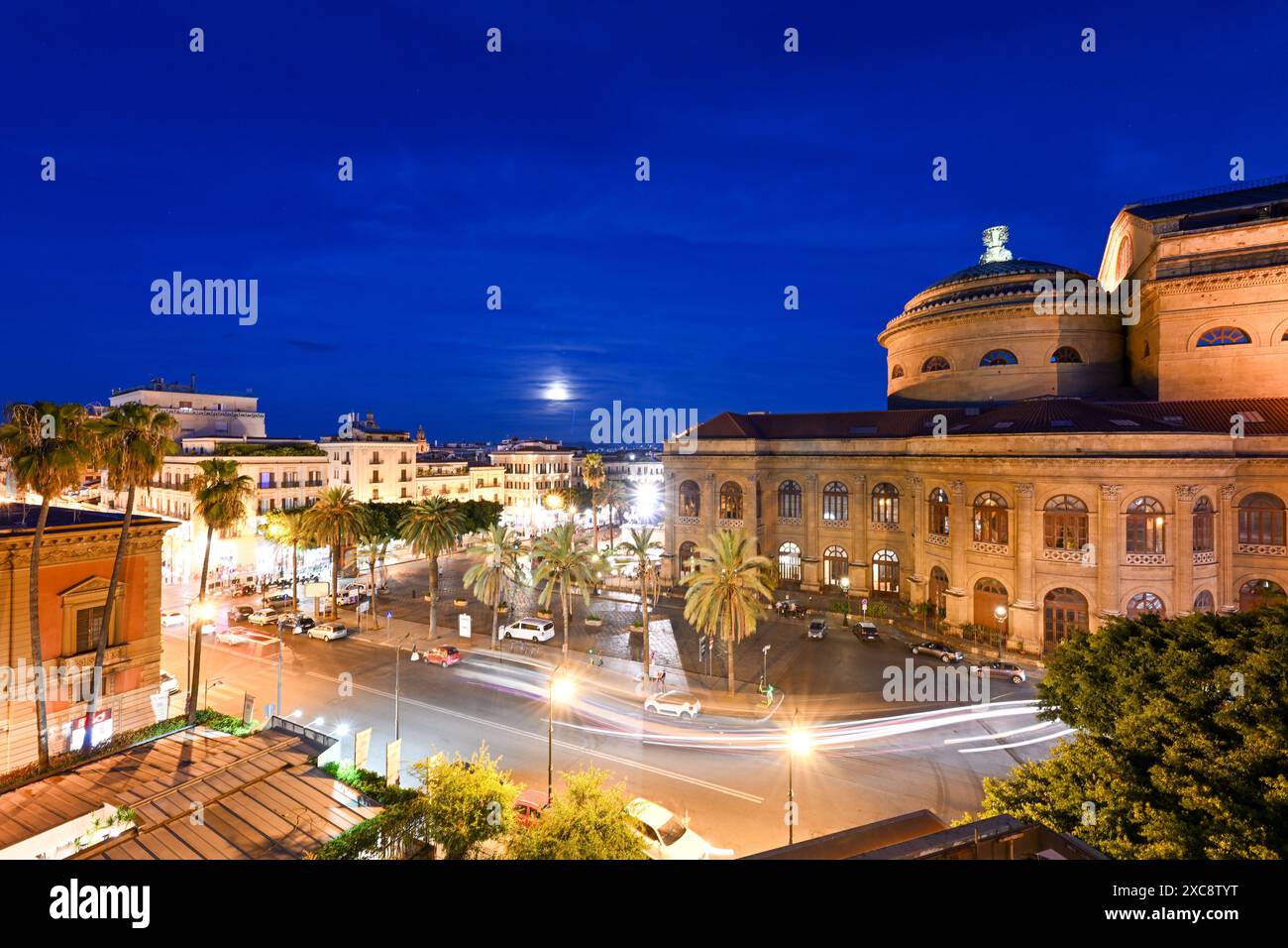 The Teatro Massimo Vittorio Emanuele, better known as Teatro Massimo ...