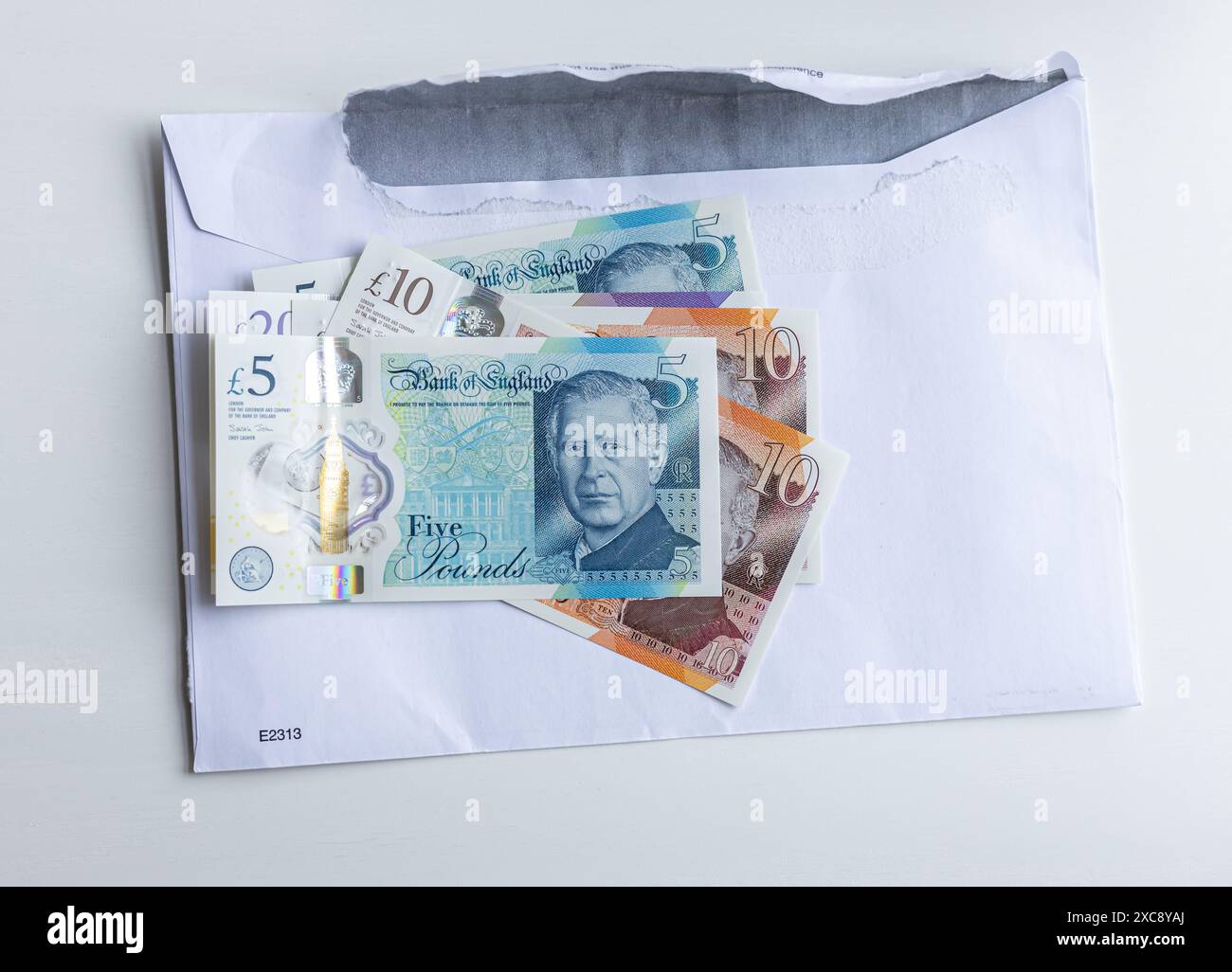 Banknotes featuring a portrait of King Charles III, first issued in ...