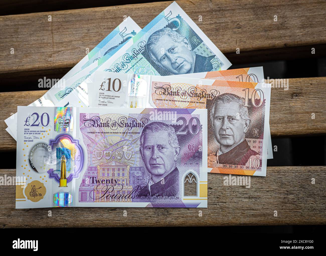 Banknotes featuring a portrait of King Charles III, first issued in ...