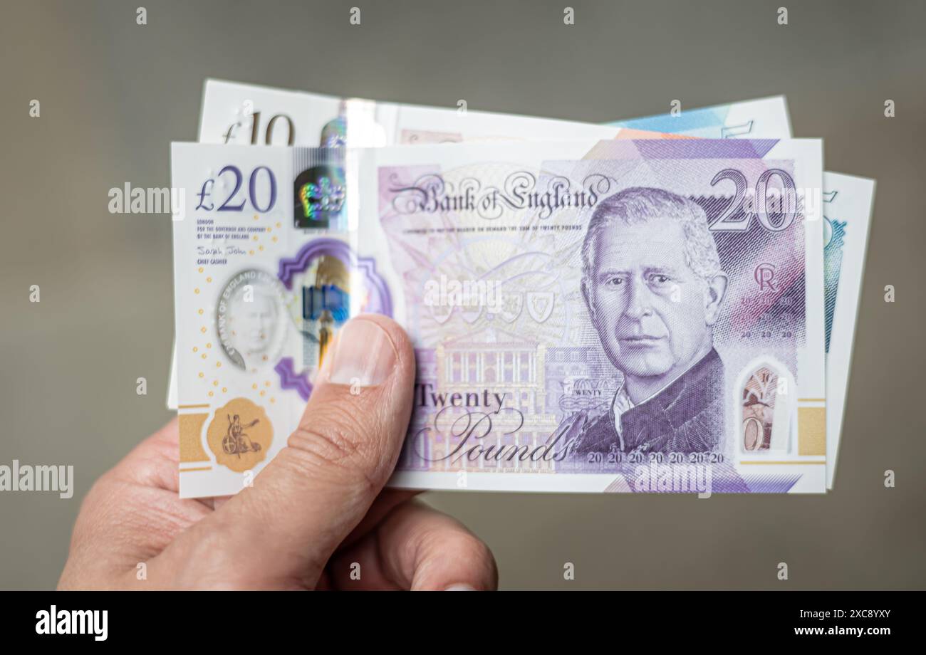 Banknotes featuring a portrait of King Charles III, first issued in ...