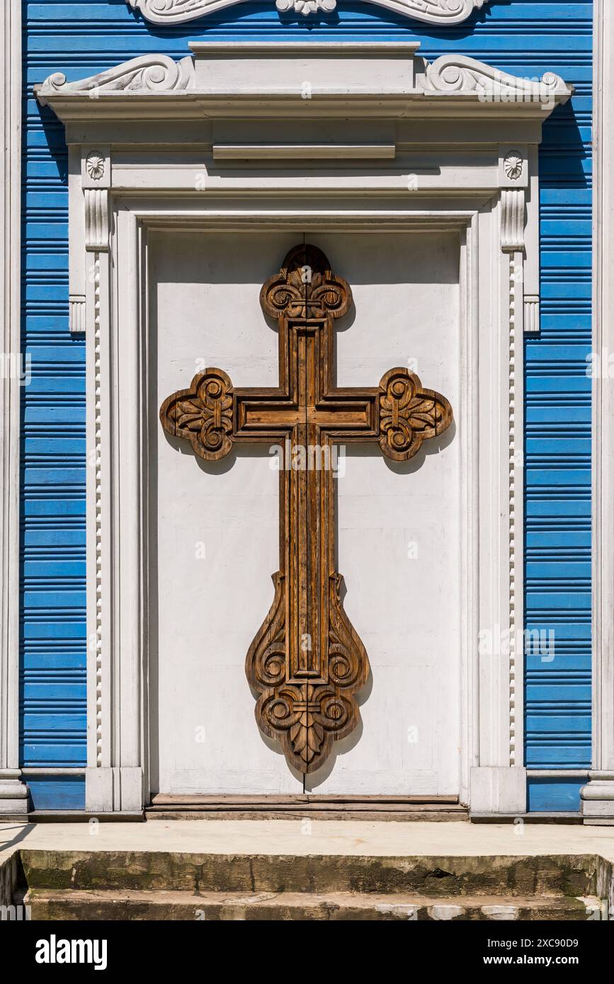 Carved door frame hi-res stock photography and images - Alamy