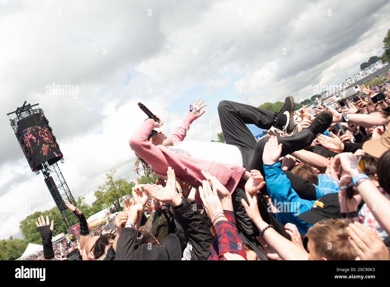 Frank carter rattlesnakes photos hi-res stock photography and images ...