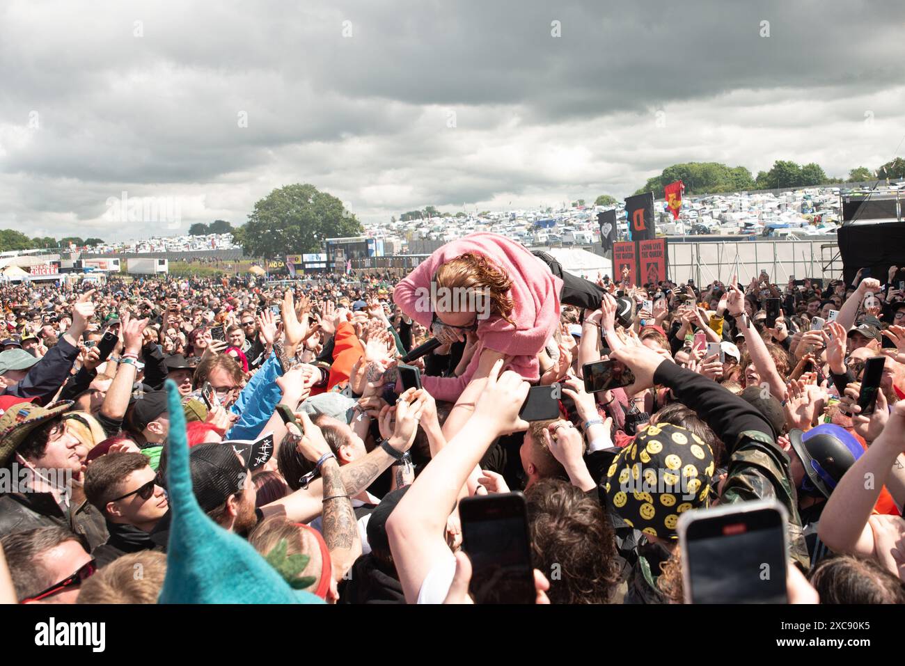 Frank carter rattlesnakes photos hi-res stock photography and images ...