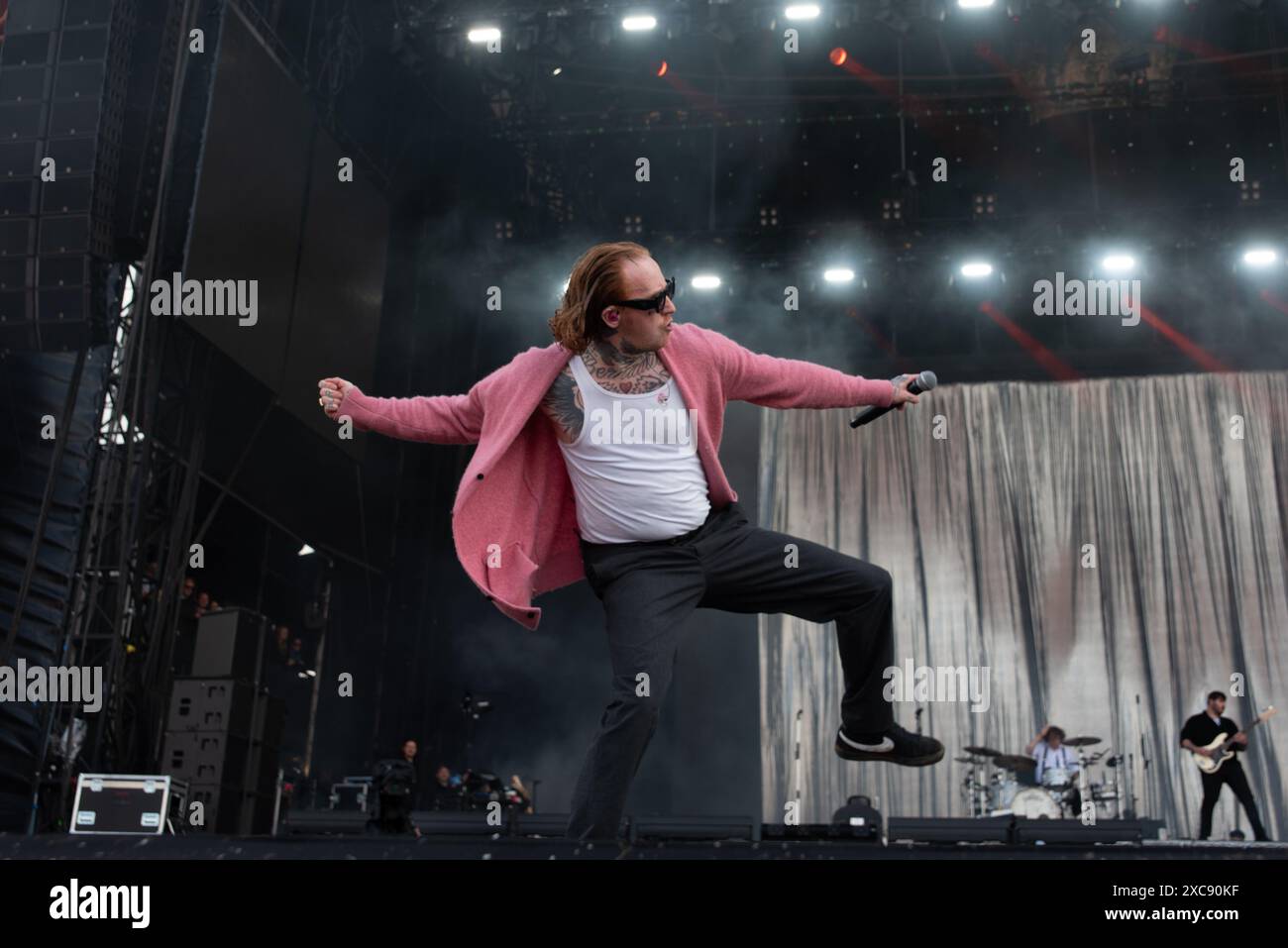 Frank carter rattlesnakes photos hi-res stock photography and images ...