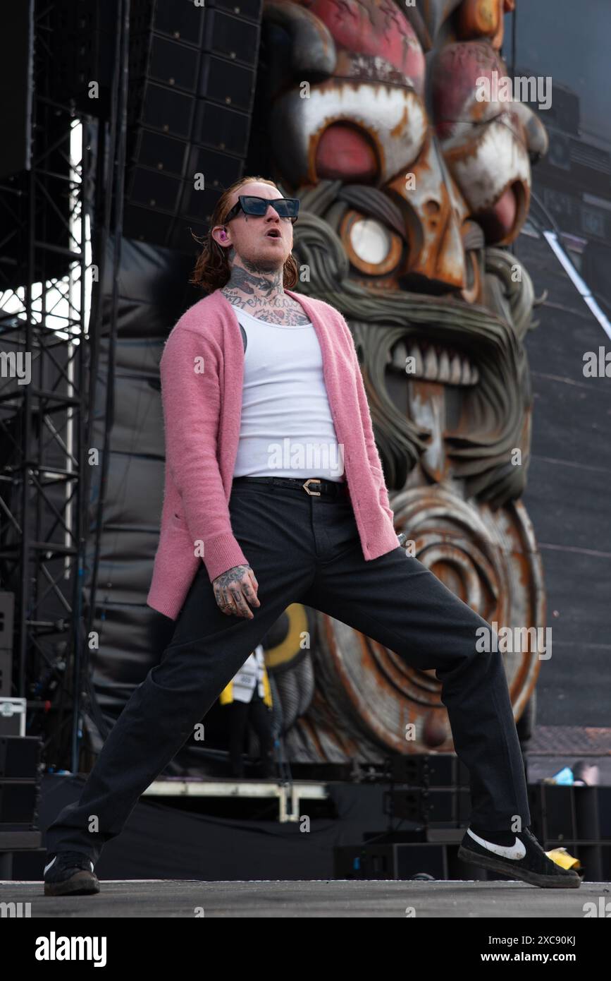 Frank carter rattlesnakes photos hi-res stock photography and images ...