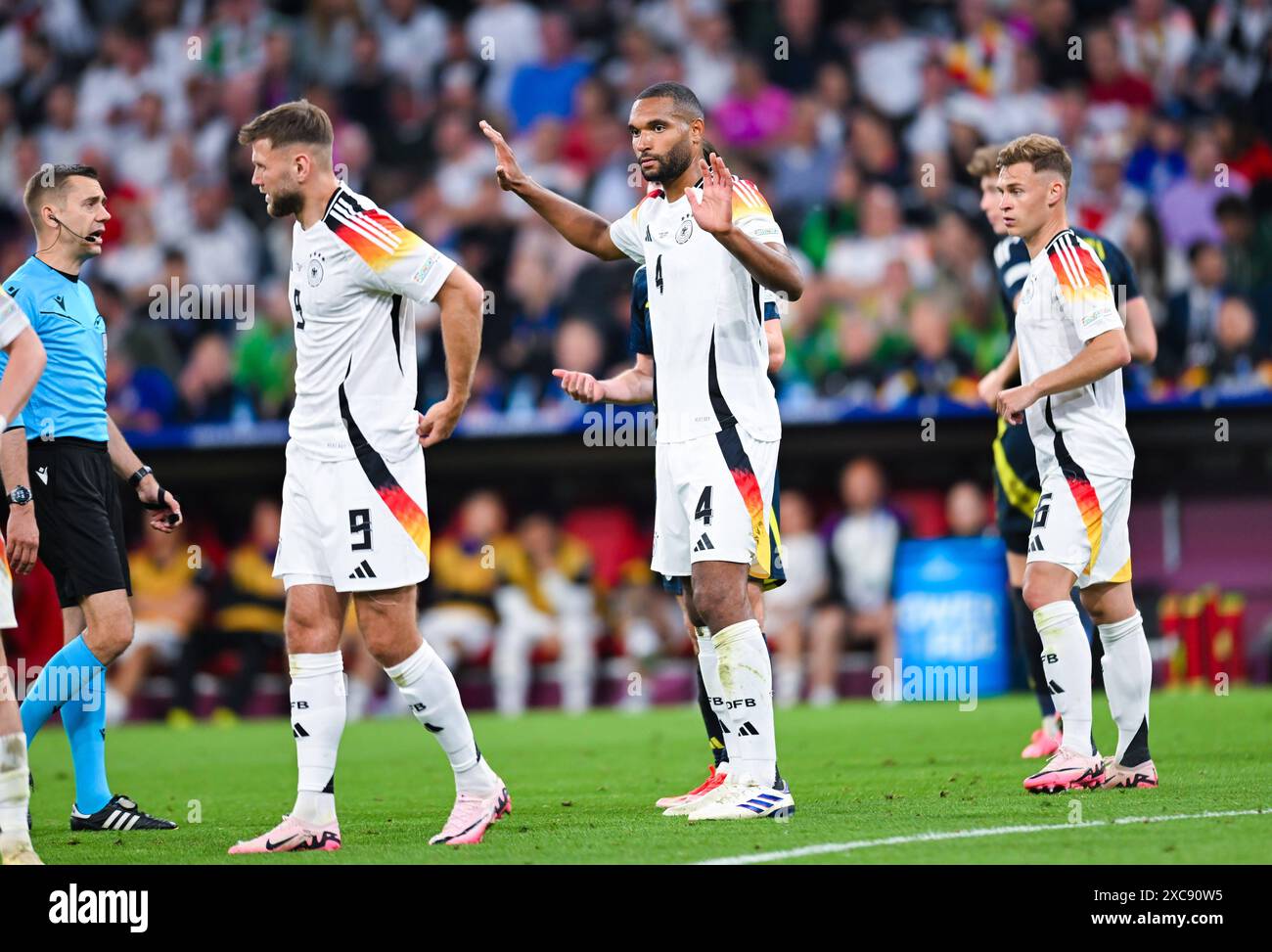 Jonathan Tah Germany gestikuliert, UEFA EURO 2024 - Group A, Germany vs ...