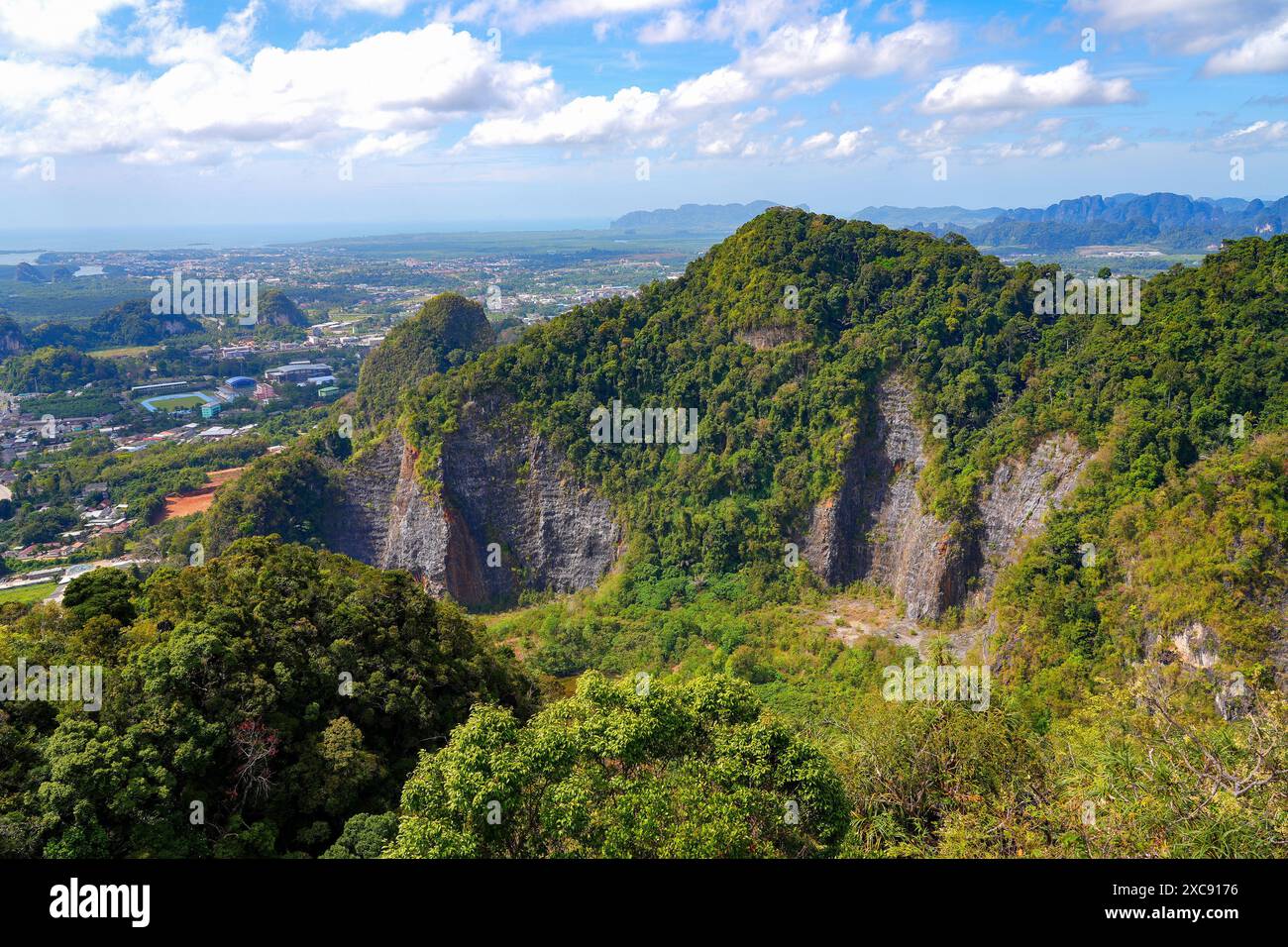 Limestone cliffs lush tropical jungle hi-res stock photography and ...