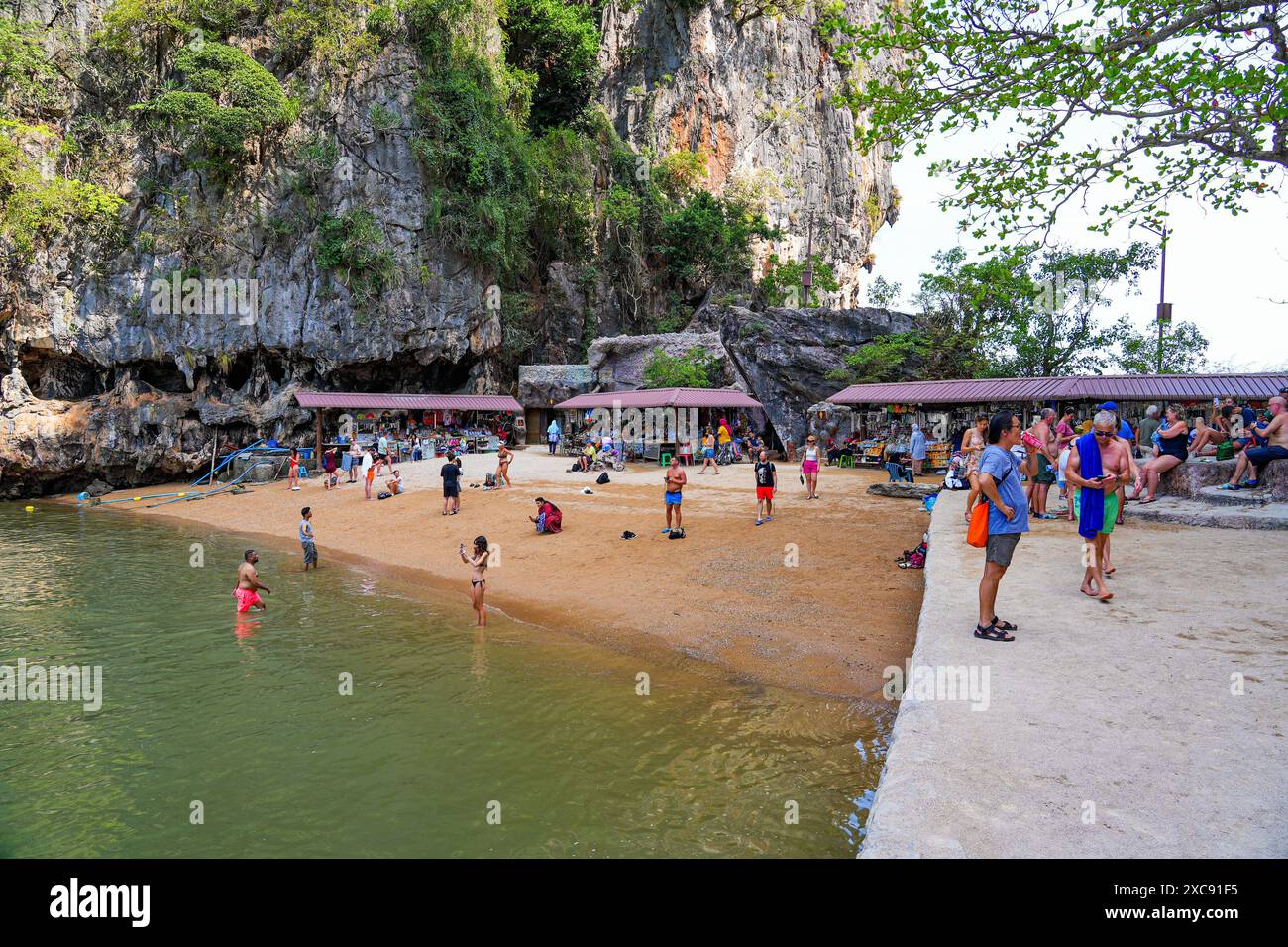 Crowded beach of Khao Phing Kan aka James Bond Island in the Ao Phang ...