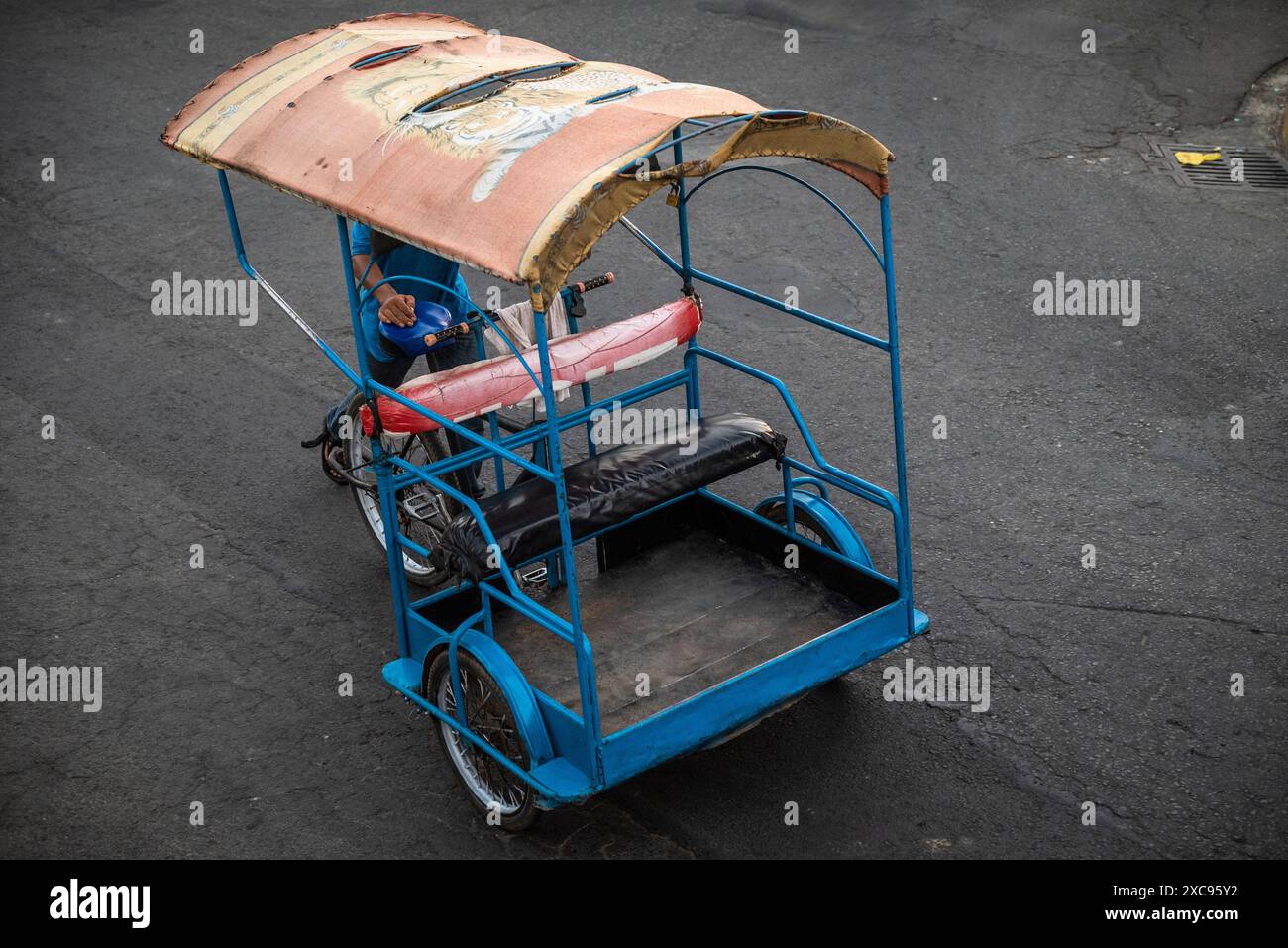 Pedal rickshaw, Leon, Nicaragua Stock Photo - Alamy