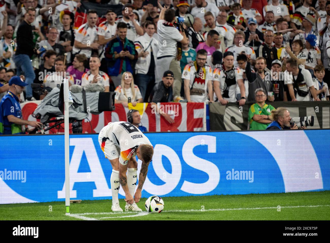 MUNICH, GERMANY - JUNE 14: Toni Kroos of Germany take a corner kick ...
