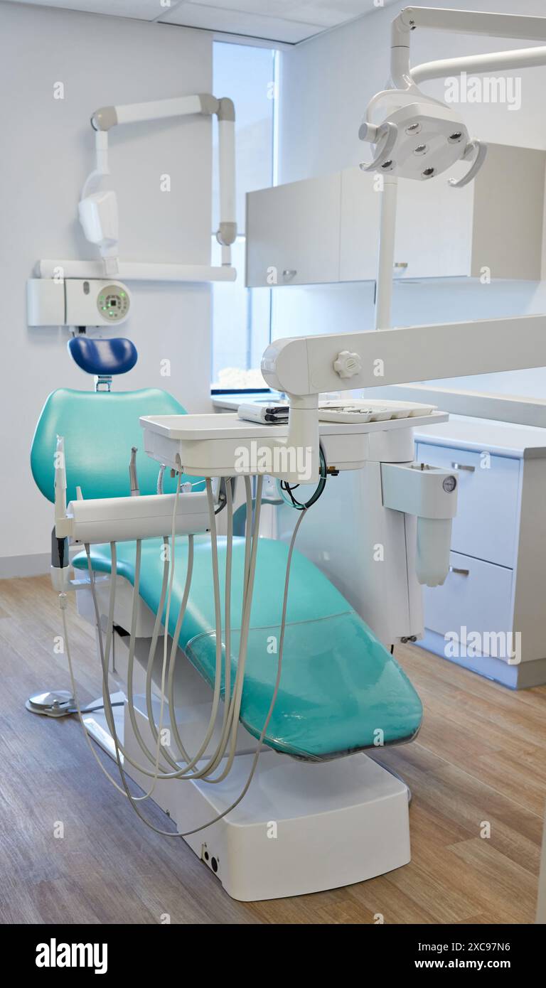 Dental chair setup hi-res stock photography and images - Alamy