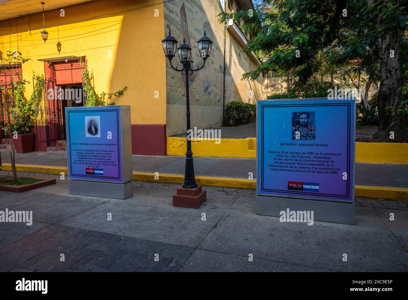 Free-standing memorial plaques honouring Nicaraguan revolutionaries ...