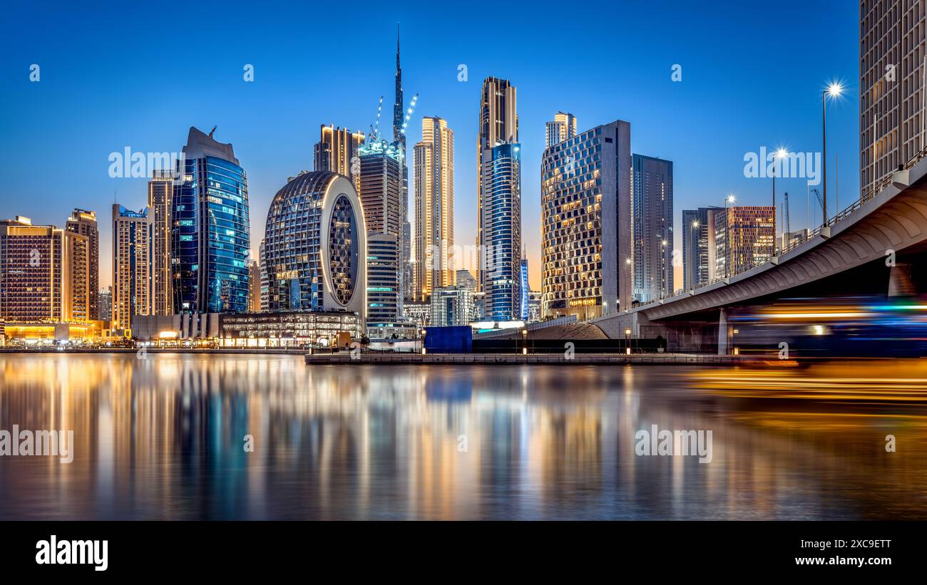 the business bay of dubai at night, UAE Stock Photo - Alamy
