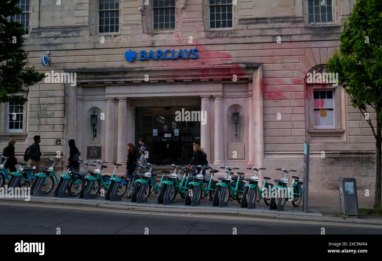 The front entrance to Barclays Bank Brighton North Street seen here ...