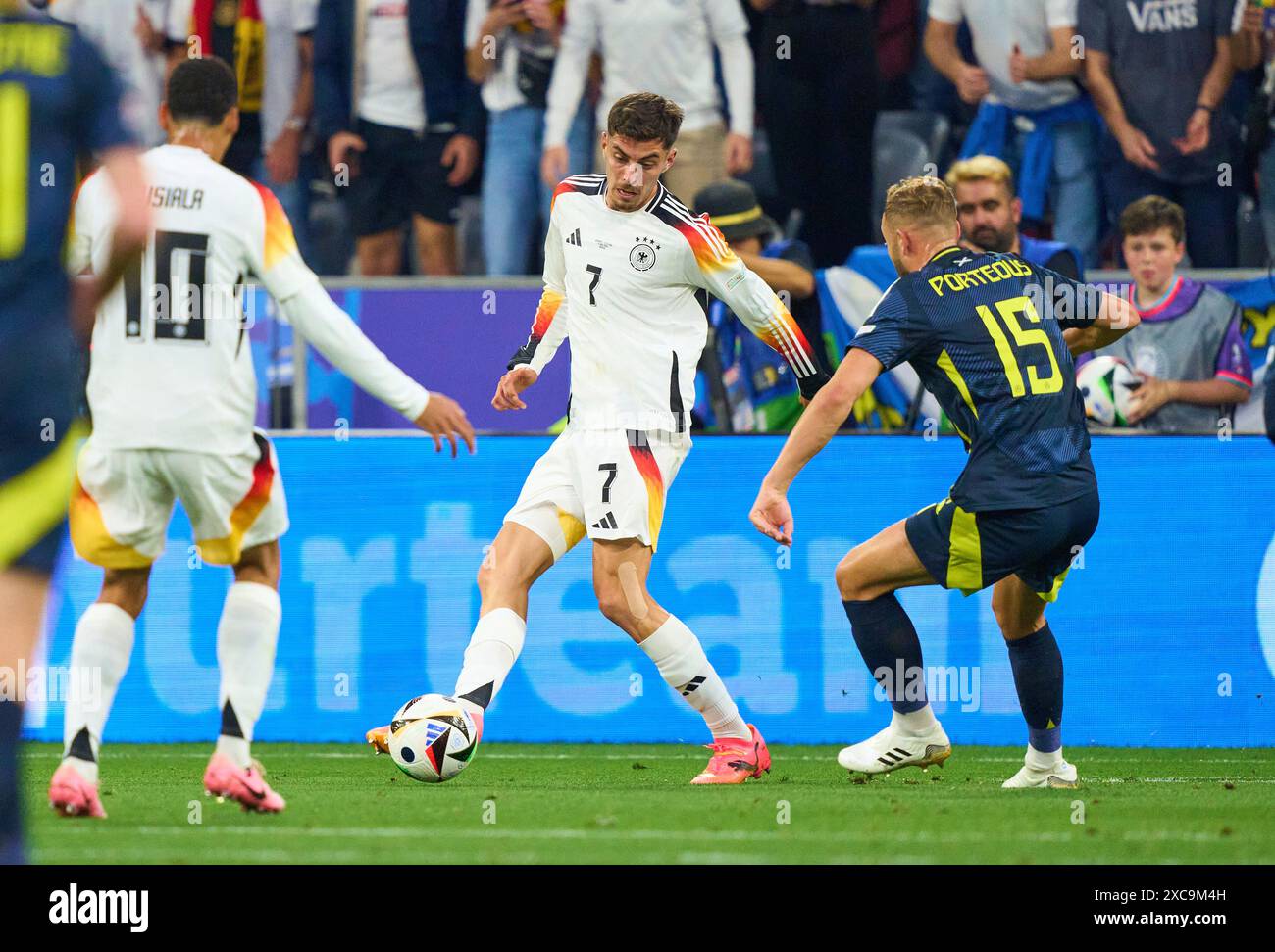 Kai Havertz, DFB 7 compete for the ball, tackling, duel, header ...