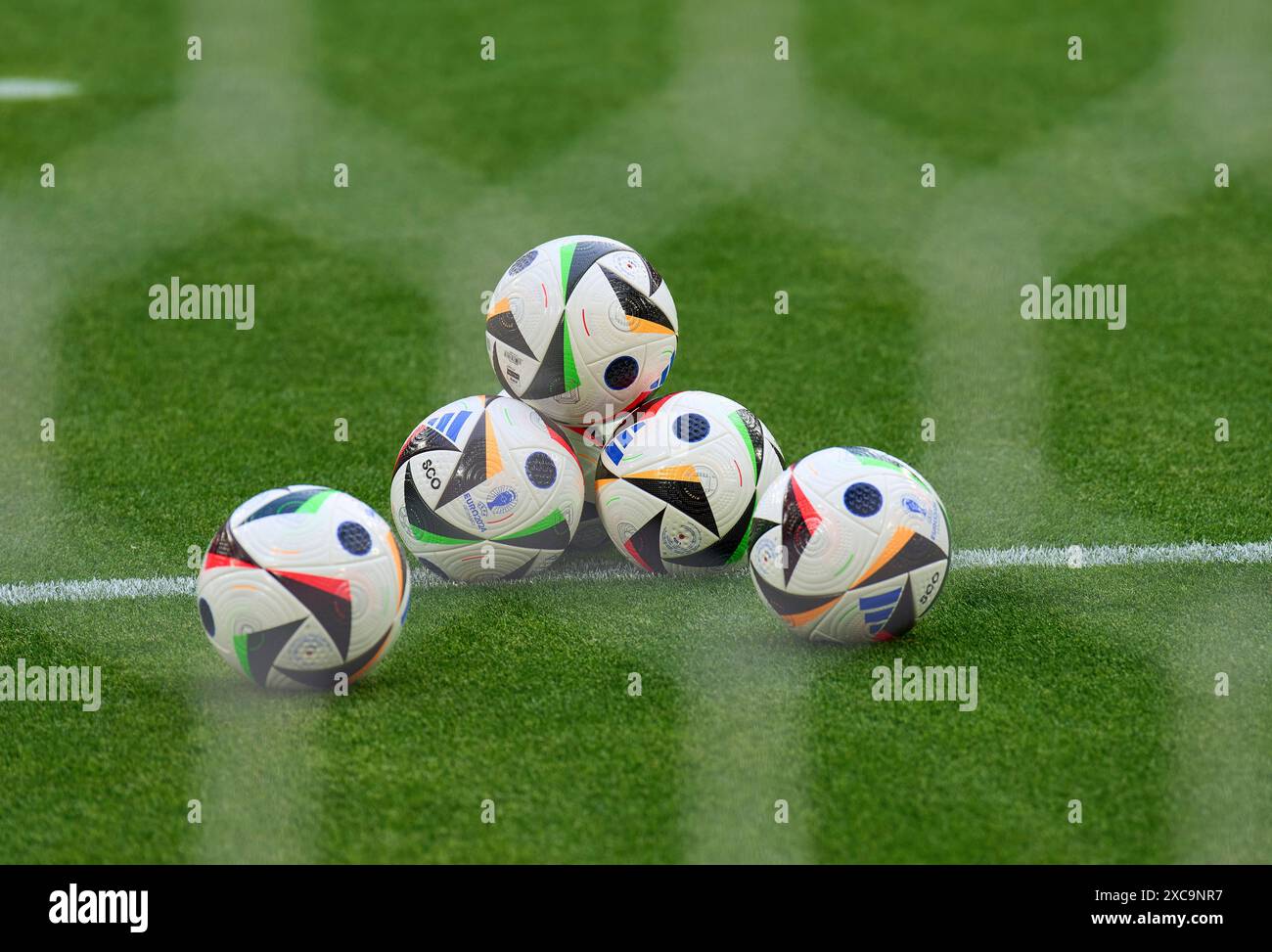 Em 2024 ball hi-res stock photography and images - Alamy