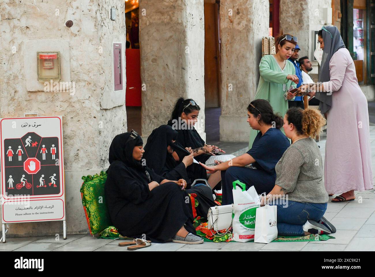 QATAR SHOPPING EID AL-ADHA PREPARATION 2024 Women applies traditional ...