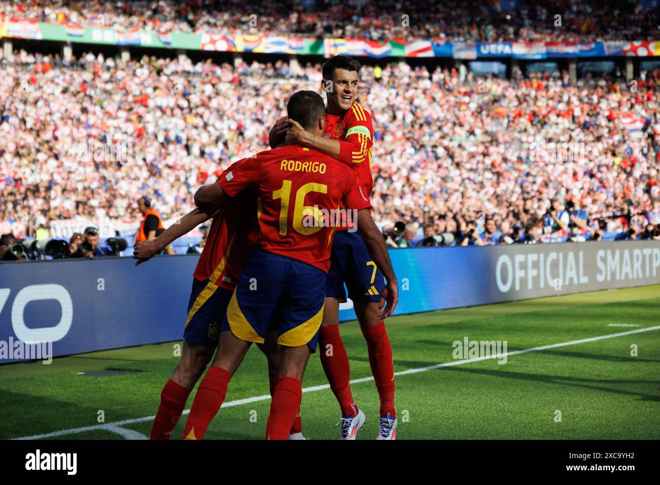 Players of Spain celebrate after goal scored by Fabian Ruiz during UEFA ...