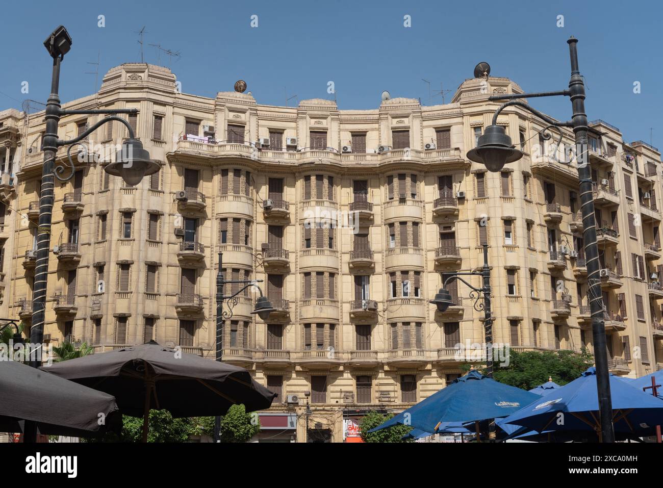 Classic Cairo architecture in Oraby Square, Talaat Harb Street, a busy neighbourhood with ...