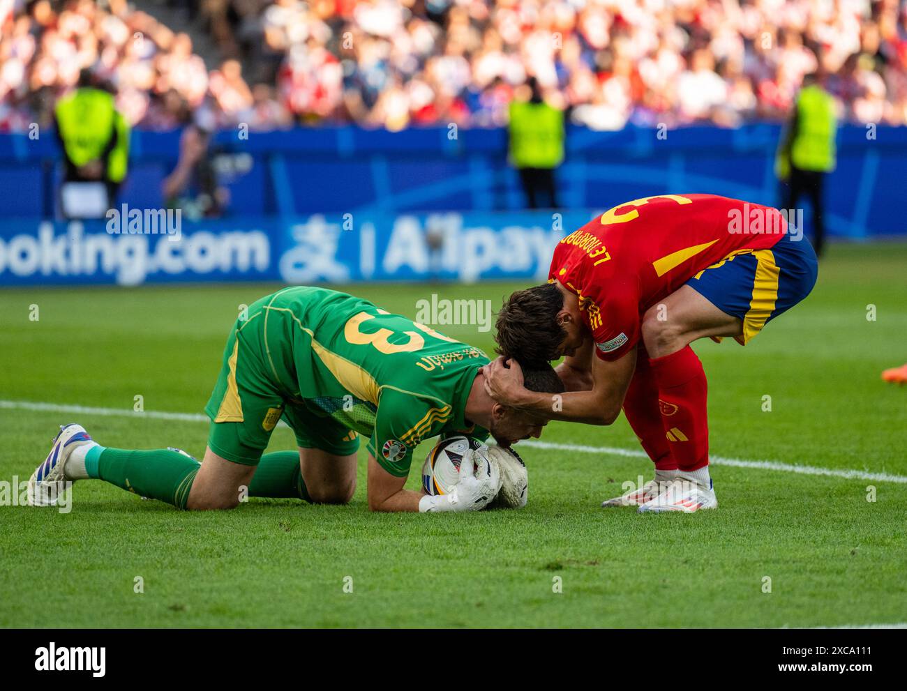 Berlin, Germany. 15th June, 2024. Goalkeeper Unai Simon (23) and Robin ...