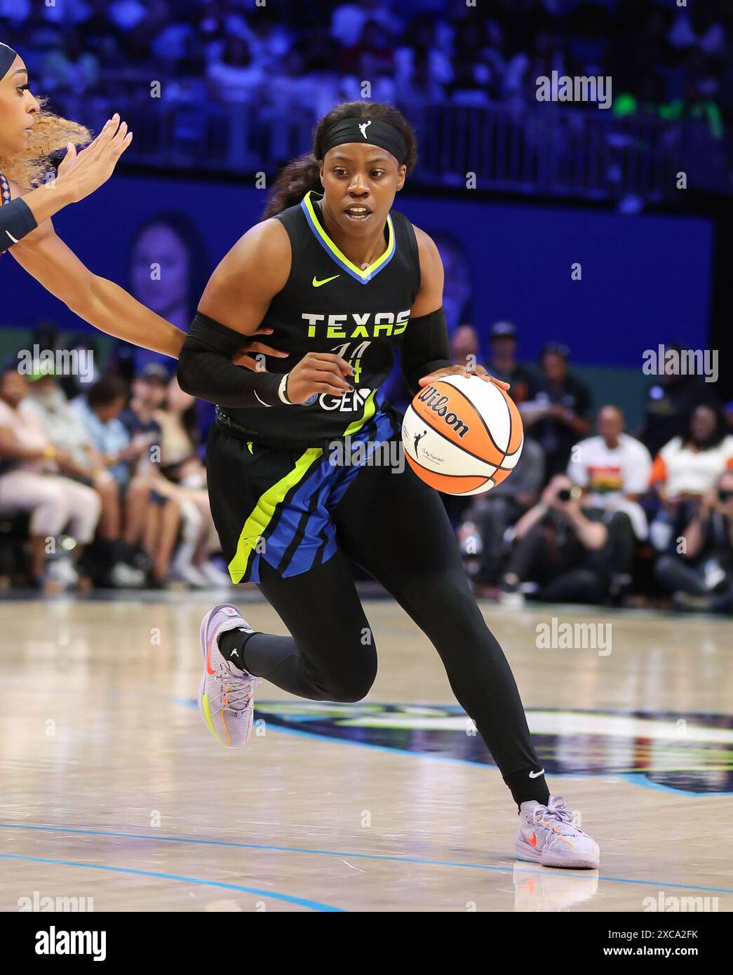 Arlington, TX, USA. 15th June, 2024. Dallas' Arike Ogunbowale (24 ...