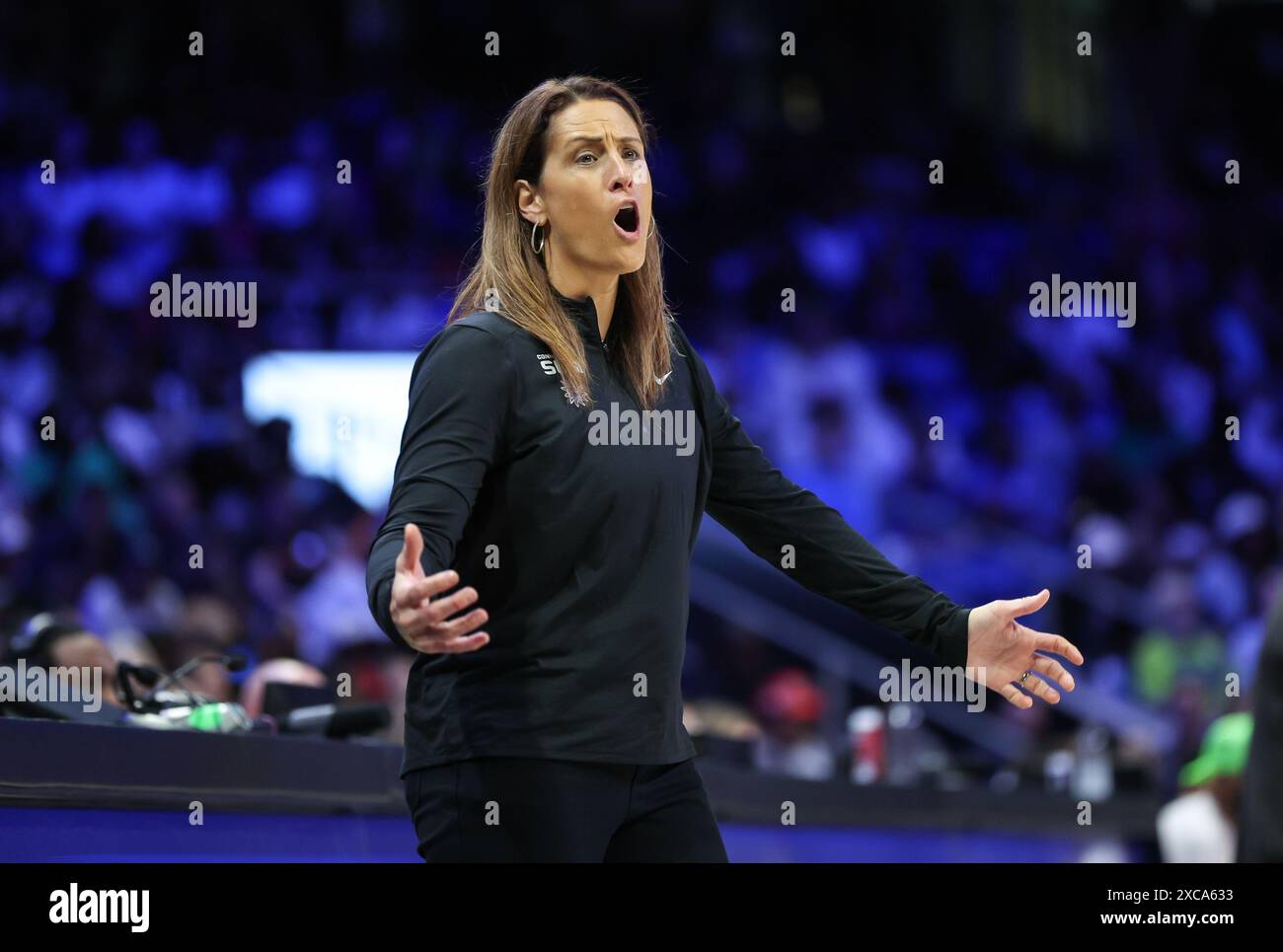 Arlington, TX, USA. 15th June, 2024. Connecticut Suns head coach ...