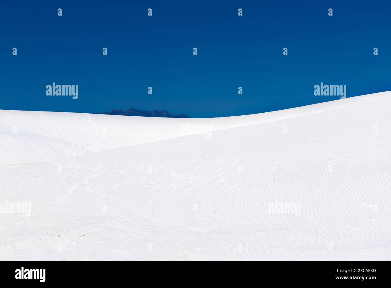 Sand dunes in the Alkali Flat, White Sands National Park, New Mexico ...