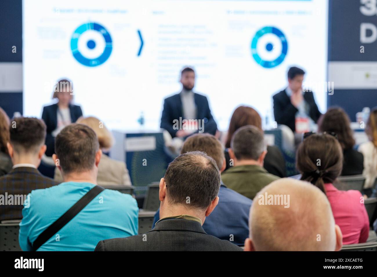 Presentation slides hi-res stock photography and images - Alamy