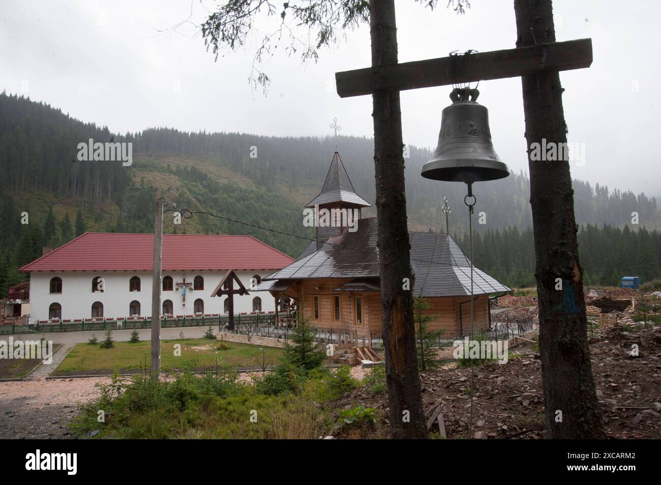 the romanian orthodox church, part of eastern orthodox christianity in ...