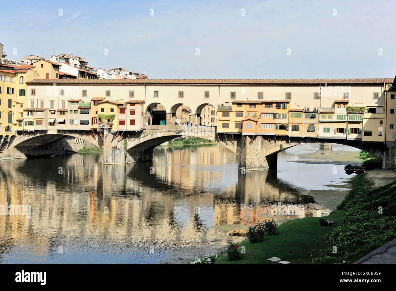 Ponte Vecchio, oldest bridge over the Arno, built around 1345, Florence ...