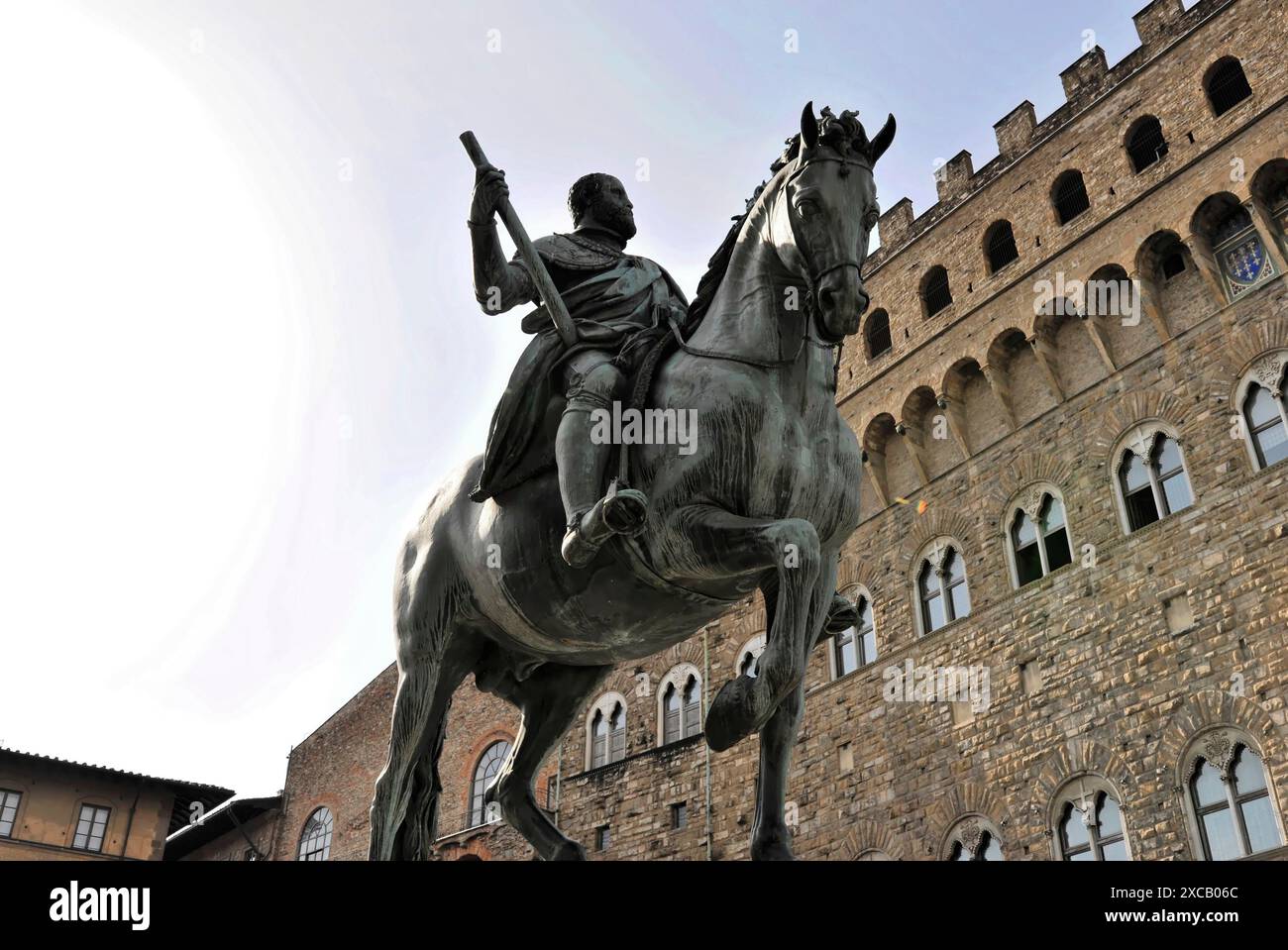 Bronze statue of Cosimo I de Medici, Palazzo Vecchio, Florence, Firenze ...