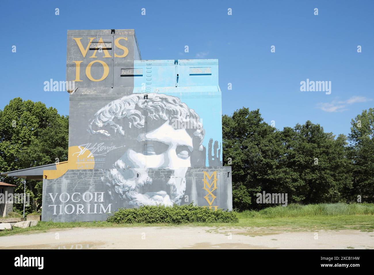 Mural of the Roman Emperor Hadrian, head, street art, Hadrianus, Roman ...