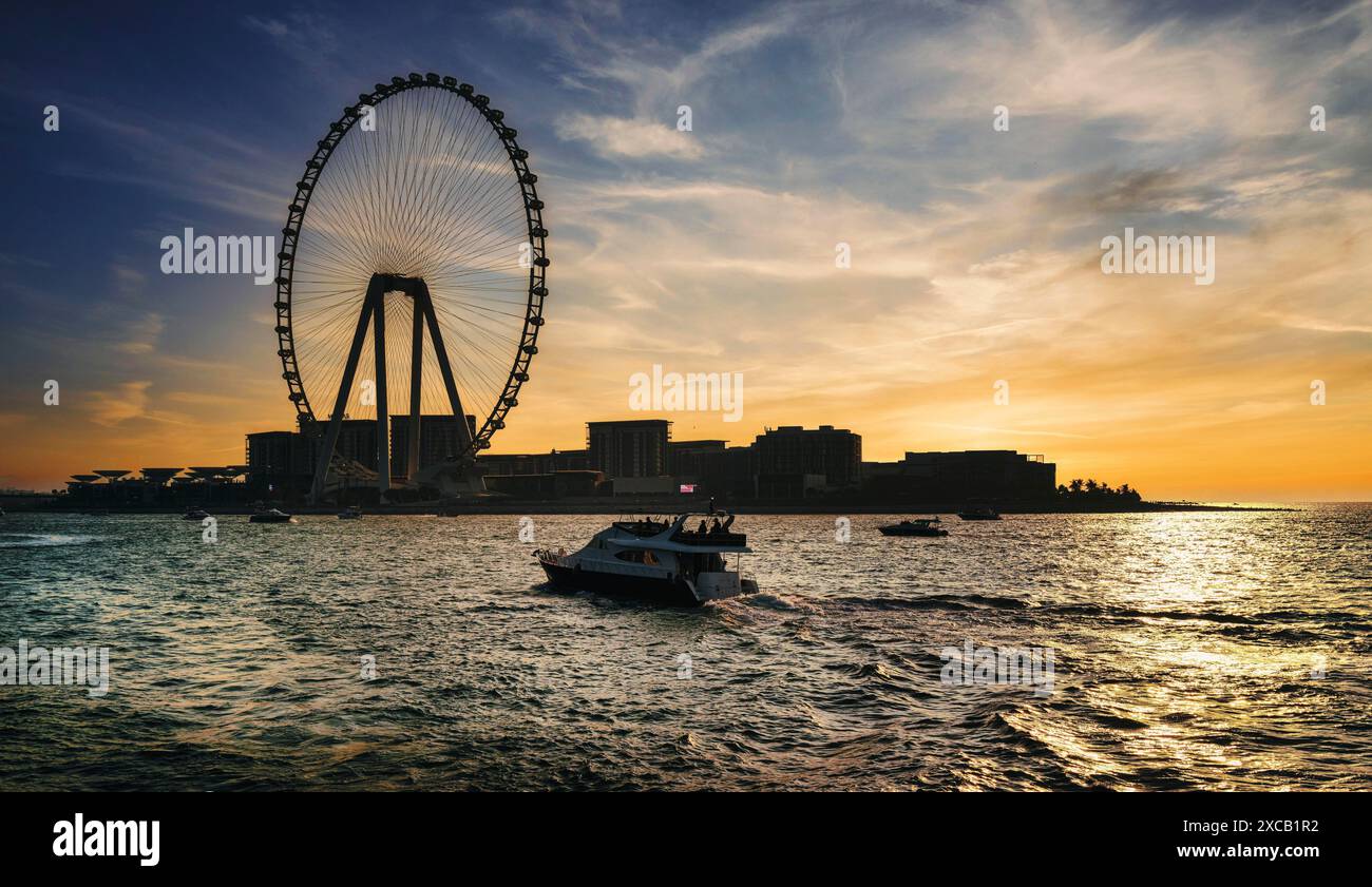 Dubai Harbour with the Ferris wheel on Jumeirah Beach, Dubai, United ...