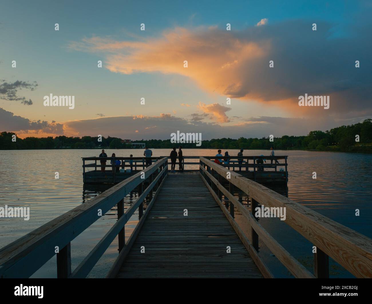 A dock at sunset at Lake Como, Saint Paul, Minnesota Stock Photo - Alamy