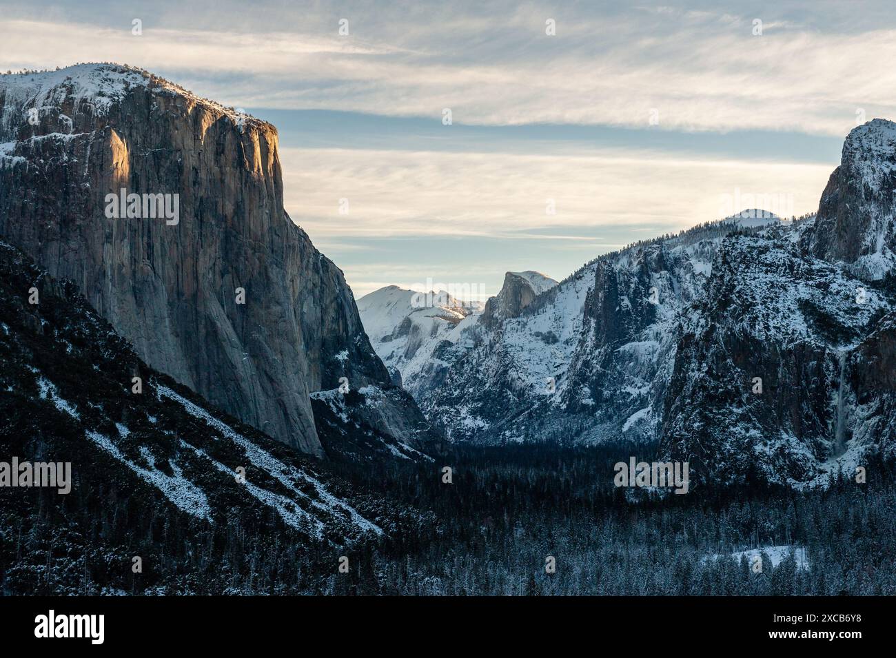 Wide-angle shot of Yosemite valley from tunnel view on an early winter ...