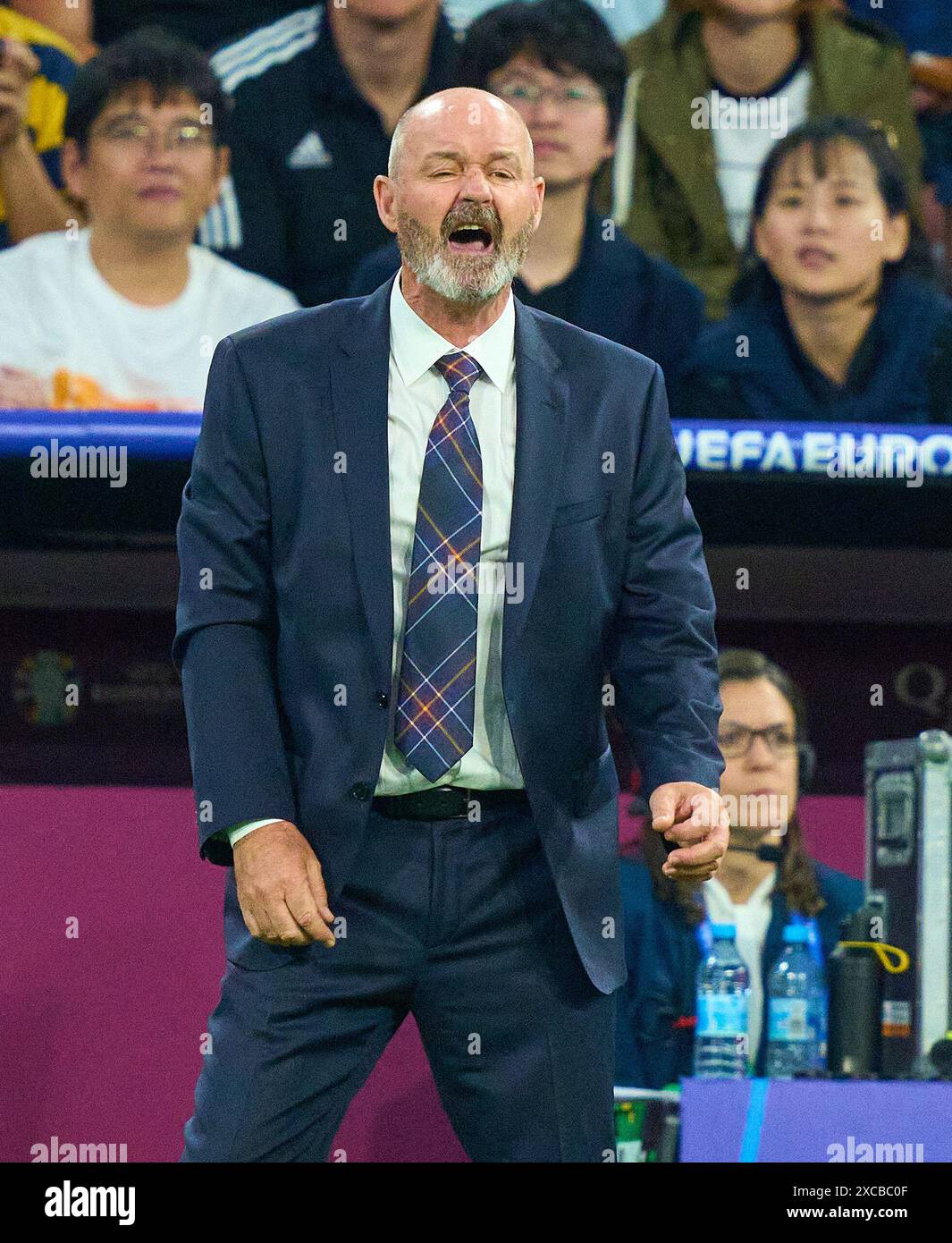 Steve Clarke, SCO Head coach, Trainer, in the group stage match GERMANY ...