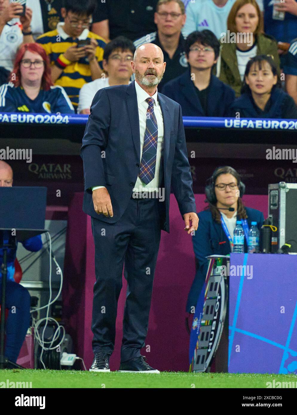 Steve Clarke, SCO Head coach, Trainer, in the group stage match GERMANY ...