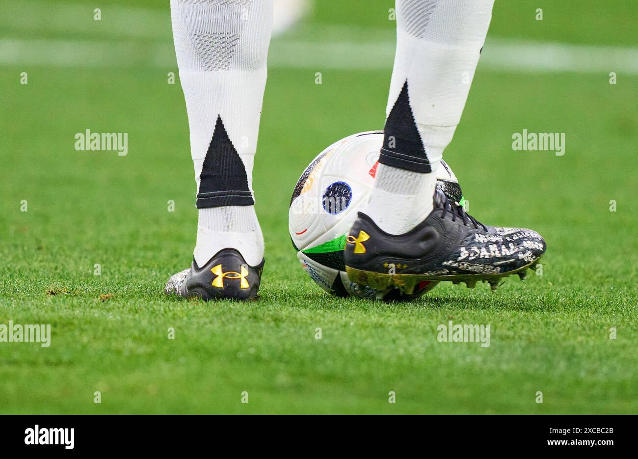 Legs of Antonio Rüdiger, Ruediger, DFB 2 with Ball, Under Armour shoes ...