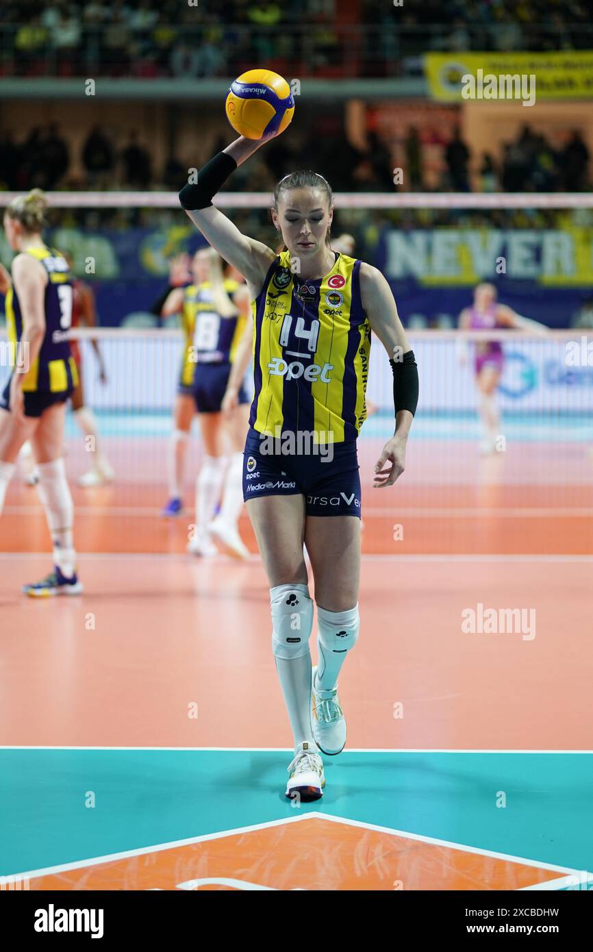 ISTANBUL, TURKIYE - FEBRUARY 04, 2024: Eda Erdem Dundar in Fenerbahce ...