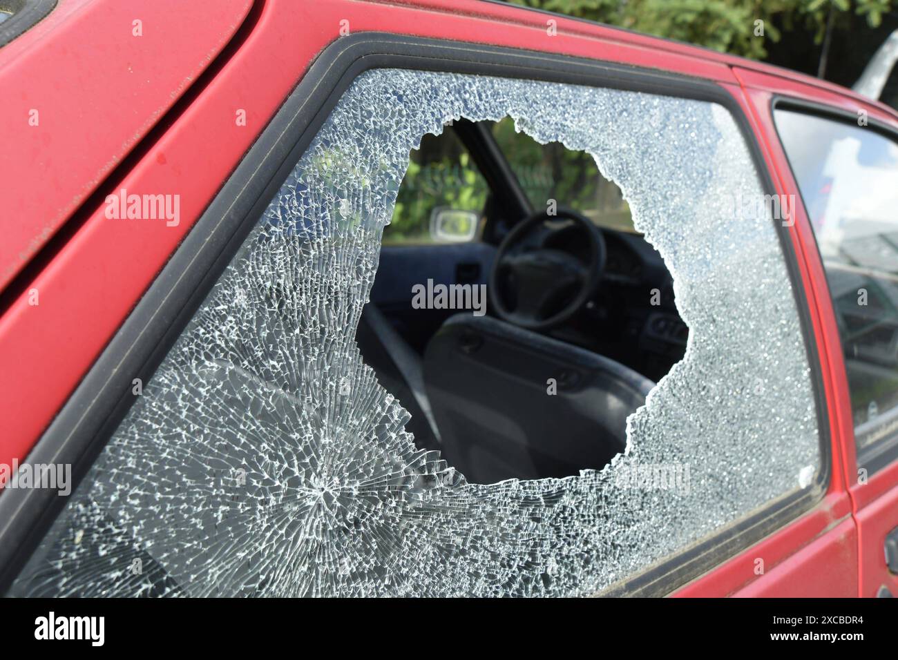 Pkw scheibe hi-res stock photography and images - Alamy