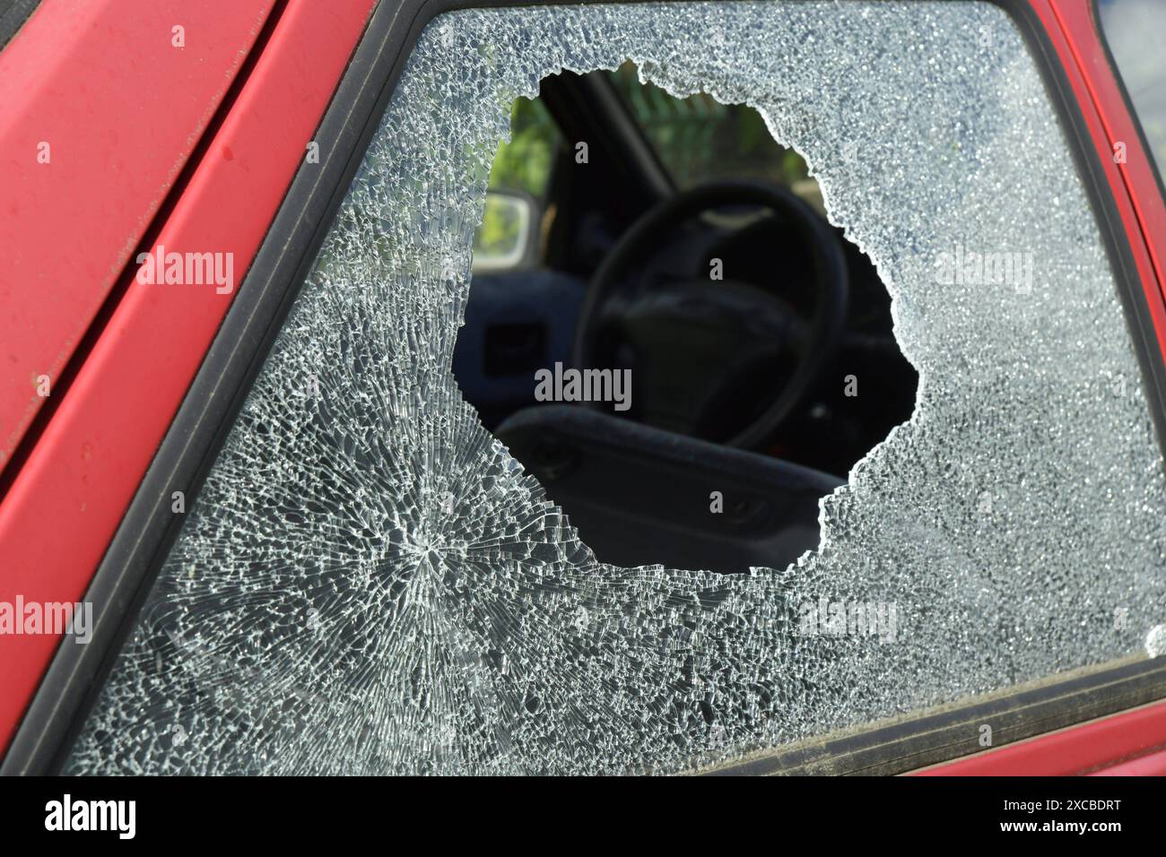 Pkw scheibe hi-res stock photography and images - Alamy