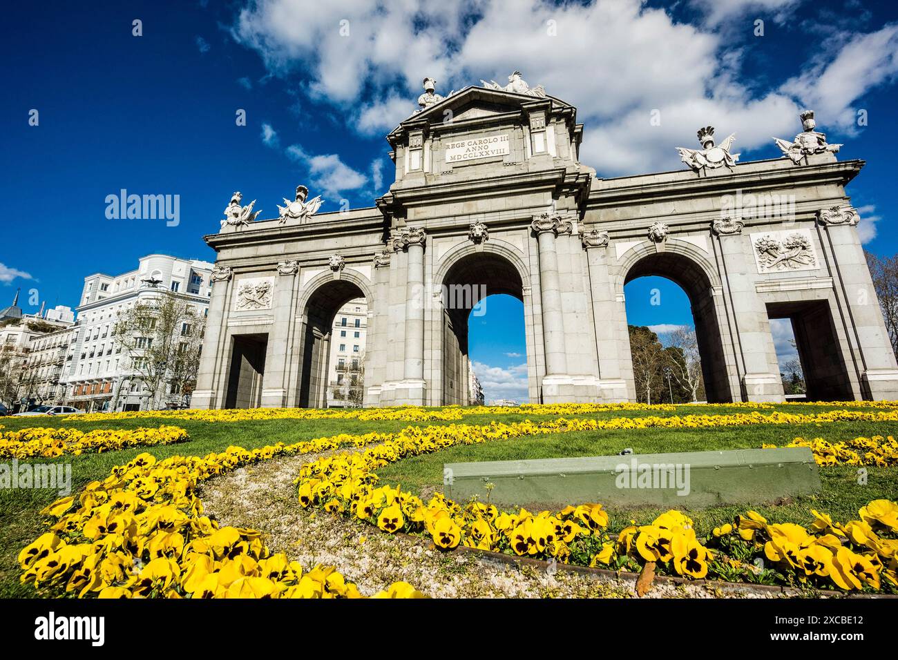 Puerta de Alcalá, Alcalá gate, roundabout of the Plaza de la ...