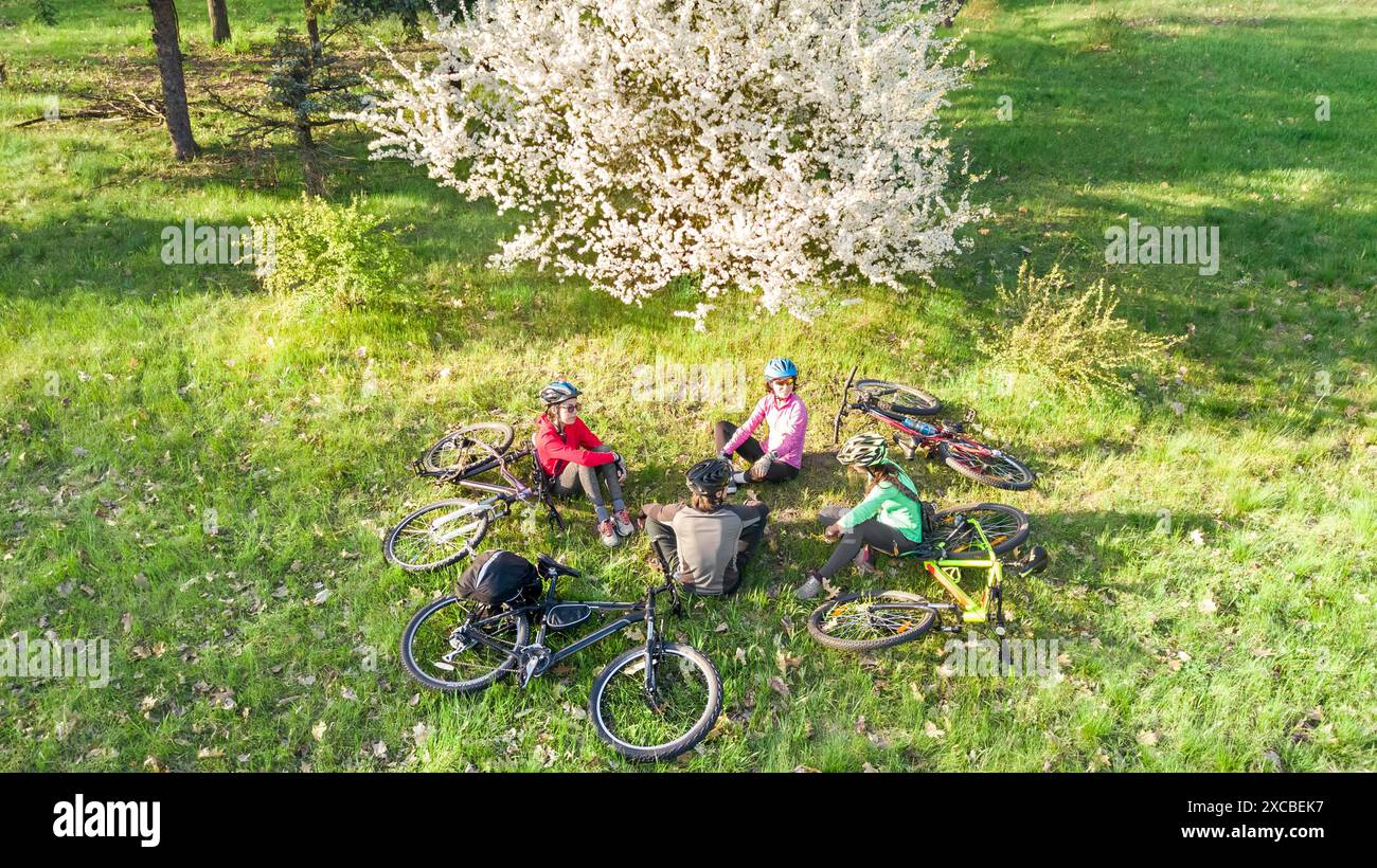 Children in bicycle helmet top hi-res stock photography and images - Alamy